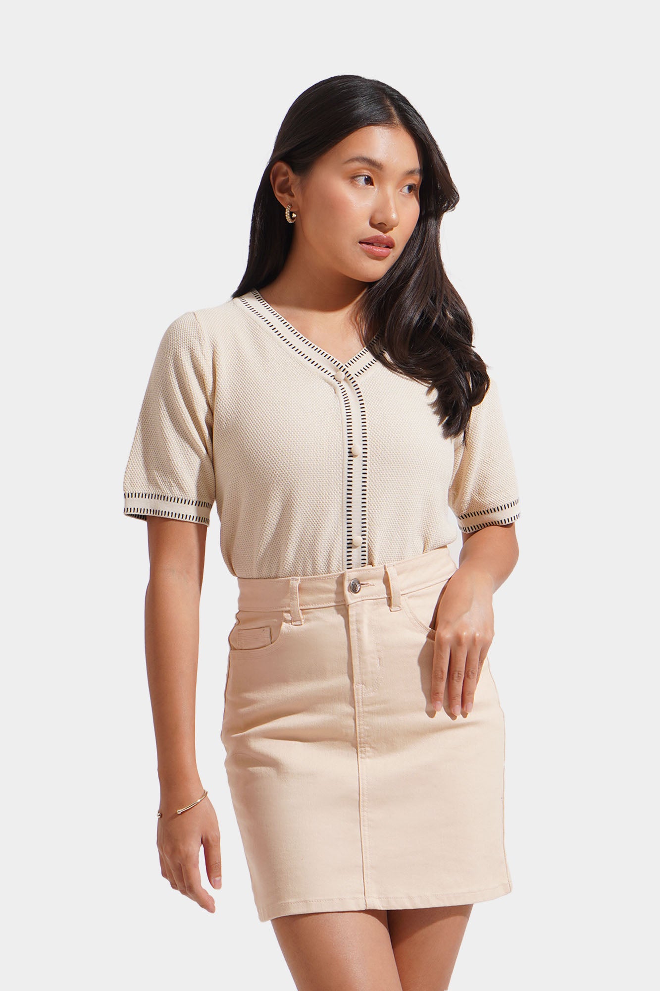V-Neck Button Down Flat Knit Tee with Contrast Detail – ForMe